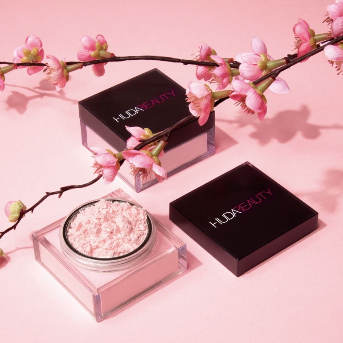 🌸 Poudre Libre Huda beauty – Maïzah Beauty